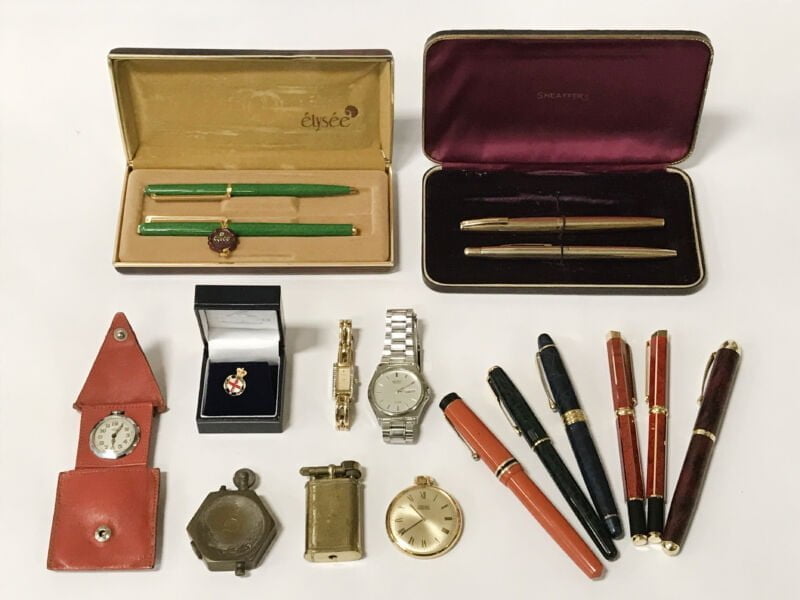 PENS/ LIGHTERS/ WATCHES - Southgate Auction Rooms