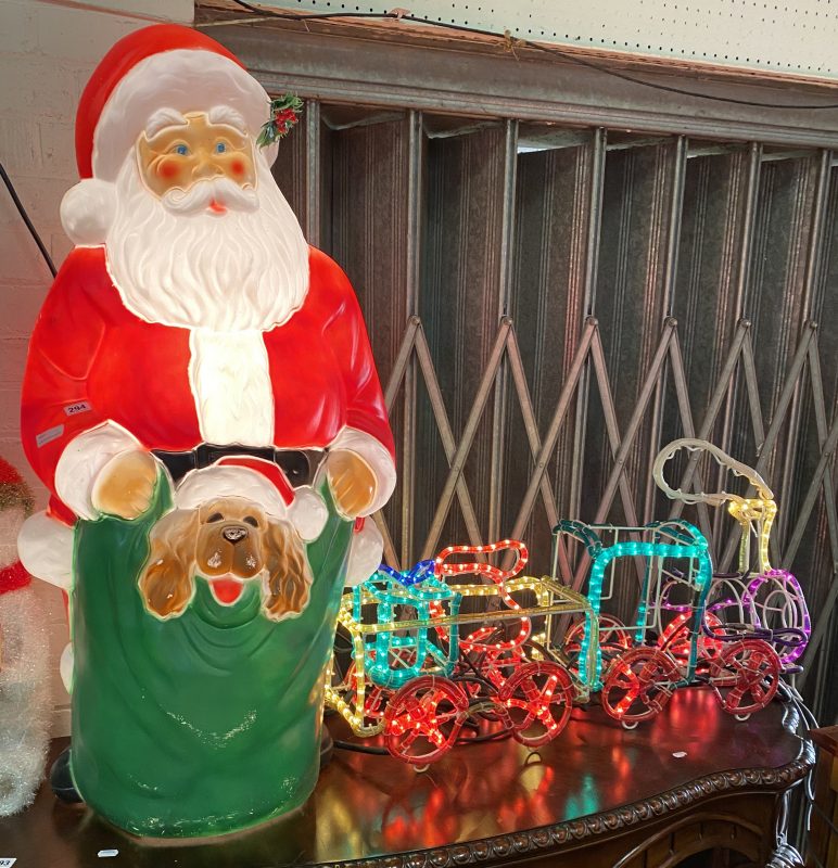 ILLUMINATED SANTA CLAUSE WITH TWO LIGHT UP SLEIGHS - Southgate Auction ...