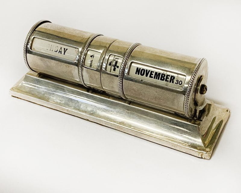 STERLING SILVER PERPETUAL DESK CALENDAR - Southgate Auction Rooms