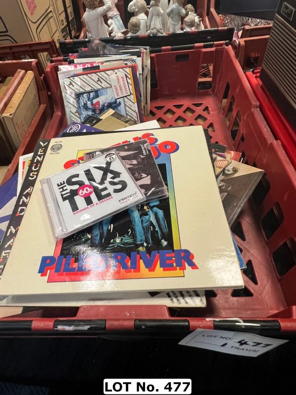 TRAY OF MIXED LP'S & 45'S - Southgate Auction Rooms