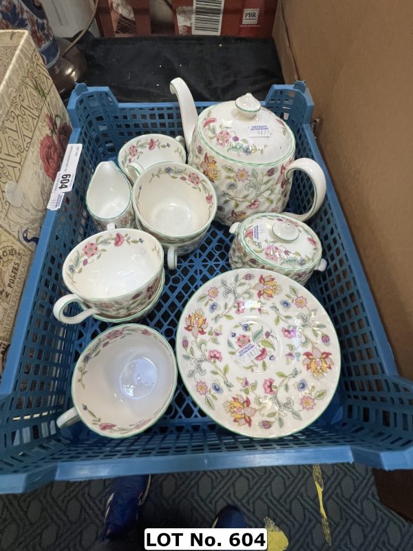 MINTON & QUEENS PART TEA SETS - Southgate Auction Rooms