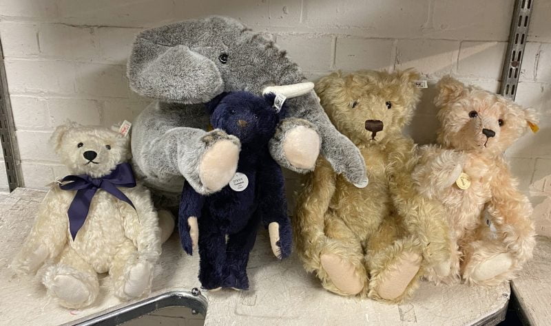 QTY OF STEIFF TEDDY BEARS - Southgate Auction Rooms