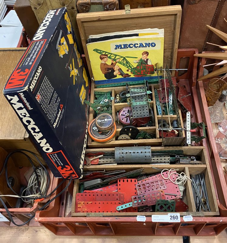 TRAY OF MECCANO - Southgate Auction Rooms