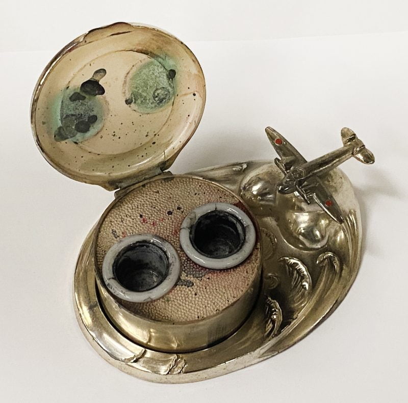 JAPANESE SECOND WORLD WAR INKWELL IN BOX - Southgate Auction Rooms