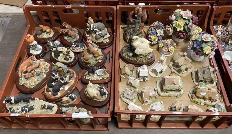 COLLECTION OF ANIMAL FIGURES, LILLIPUT LANE COTTAGES ETC - Southgate ...