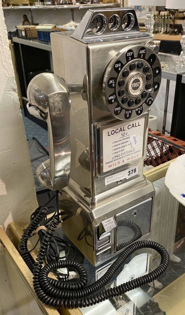 AMERICAN STYLE PAYPHONE - Southgate Auction Rooms