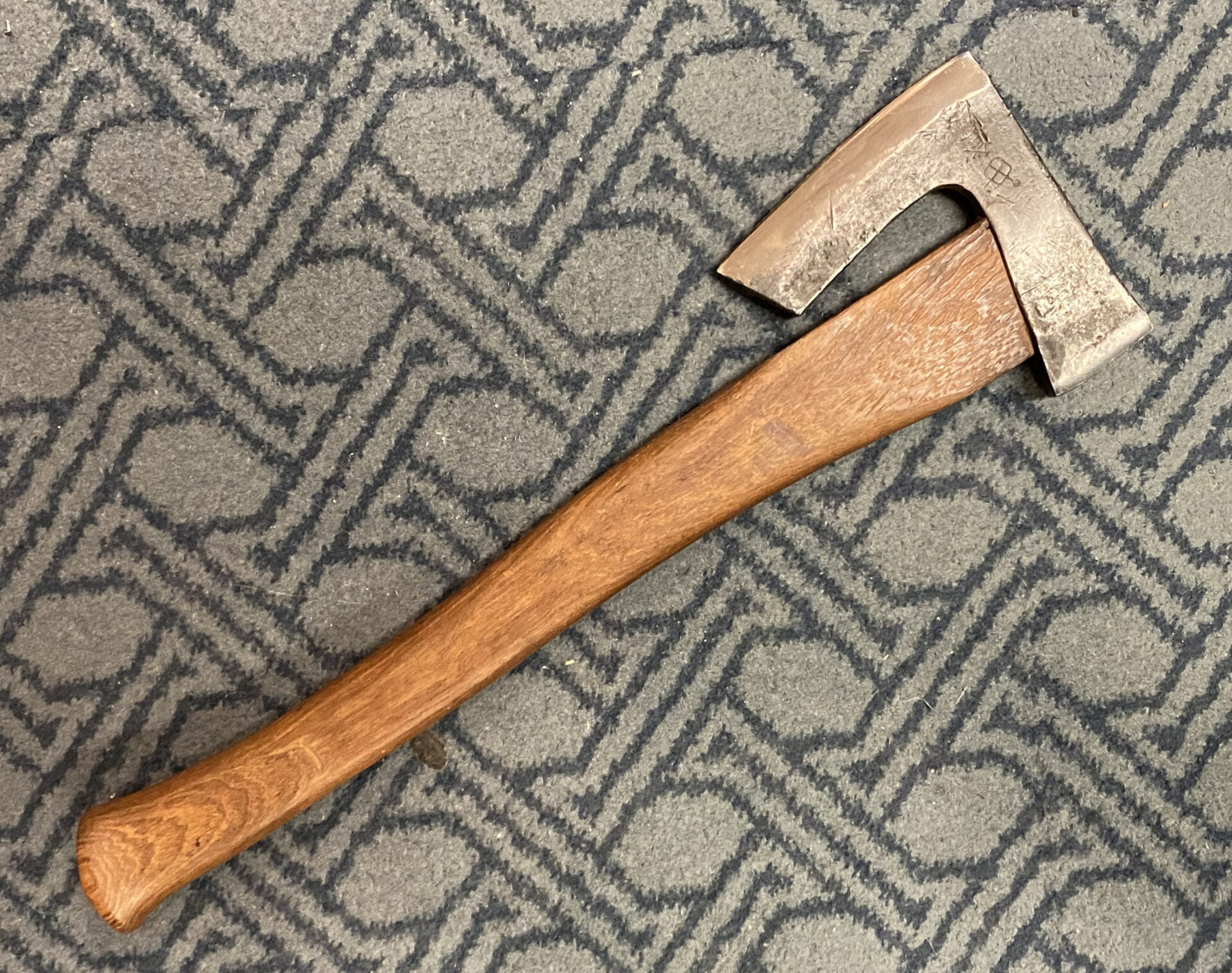 EARLY JAPANESE AXE - 48.5 CMS (H) APPROX - Southgate Auction Rooms
