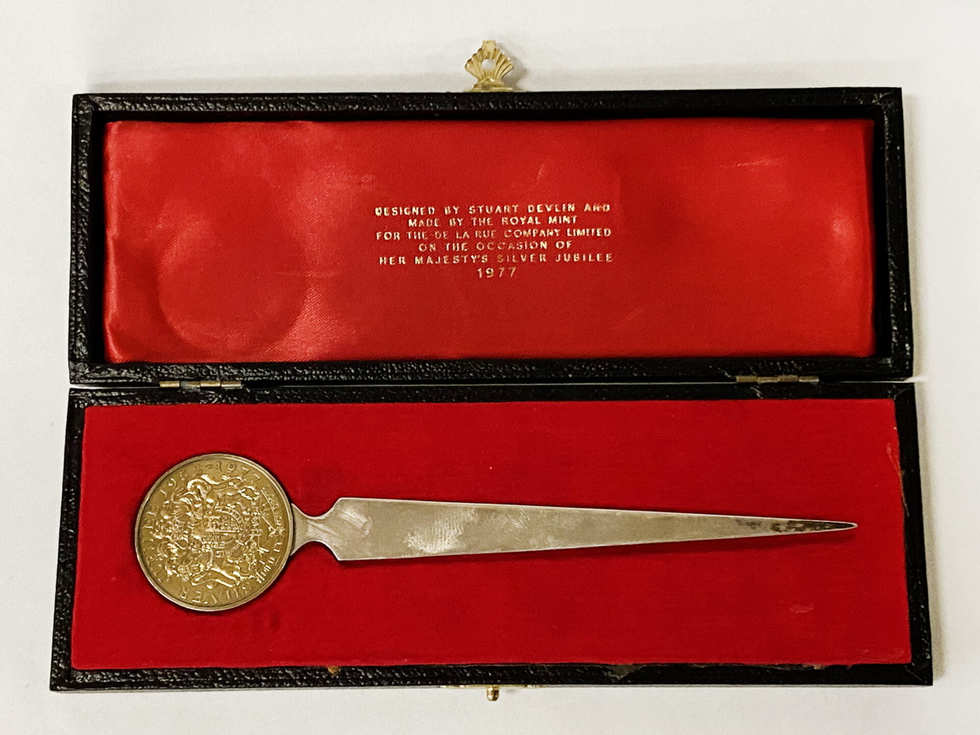 STUART DEVLIN DESIGNED HM SILVER QUEENS SILVER JUBILEE COIN LETTER ...