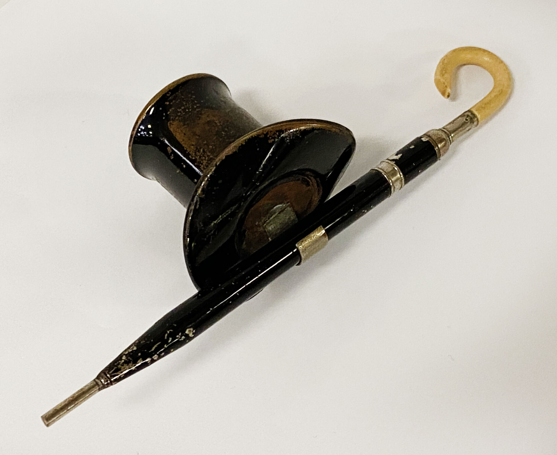1920'S TOP HAT & CANE FOUNTAIN PEN - Southgate Auction Rooms