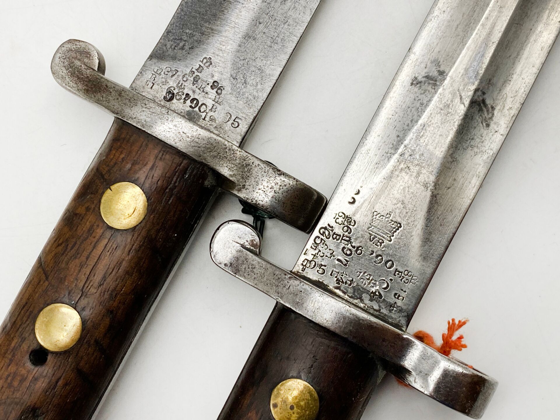 TWO ORIGINAL WW1 BRITISH BAYONETS - ONE WITH SCABBARD - P 1913 ...