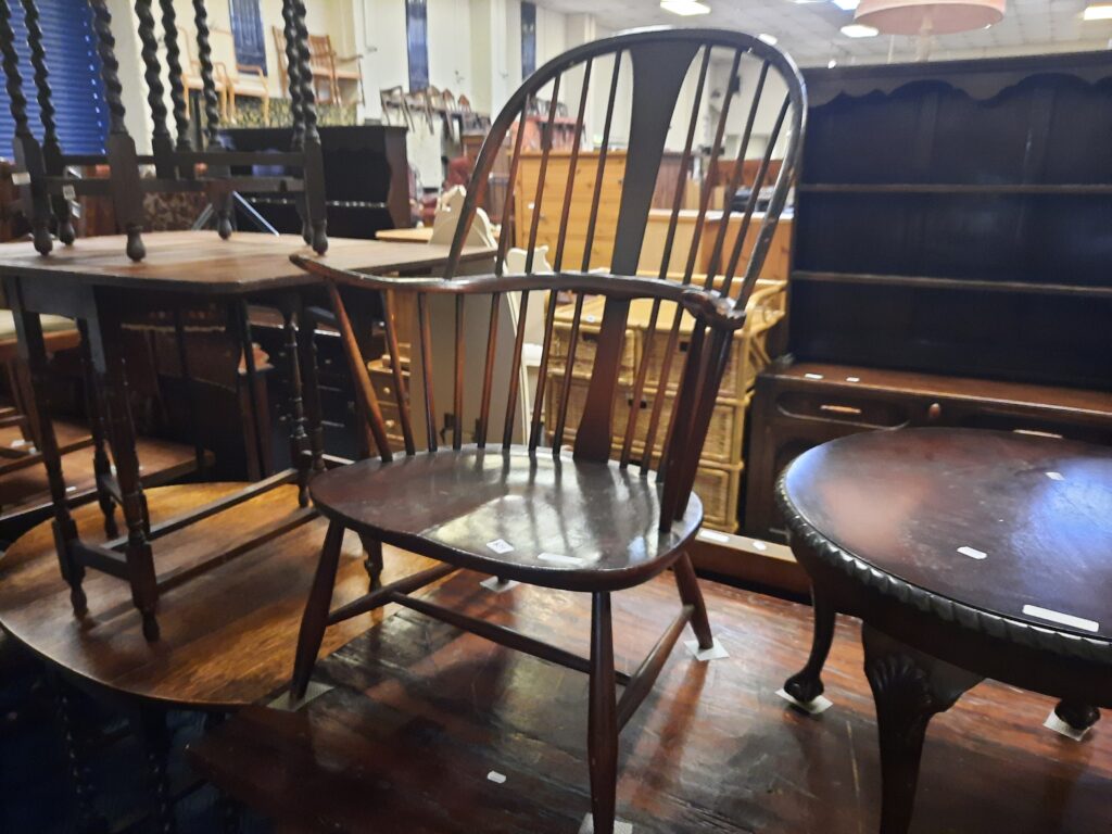 SPINDLE CARVER - Southgate Auction Rooms