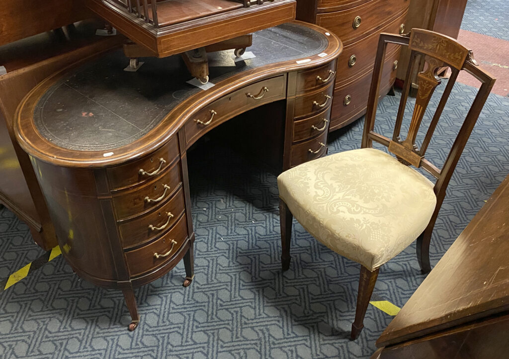INLAID KIDNEY DESK & CHAIR - Southgate Auction Rooms