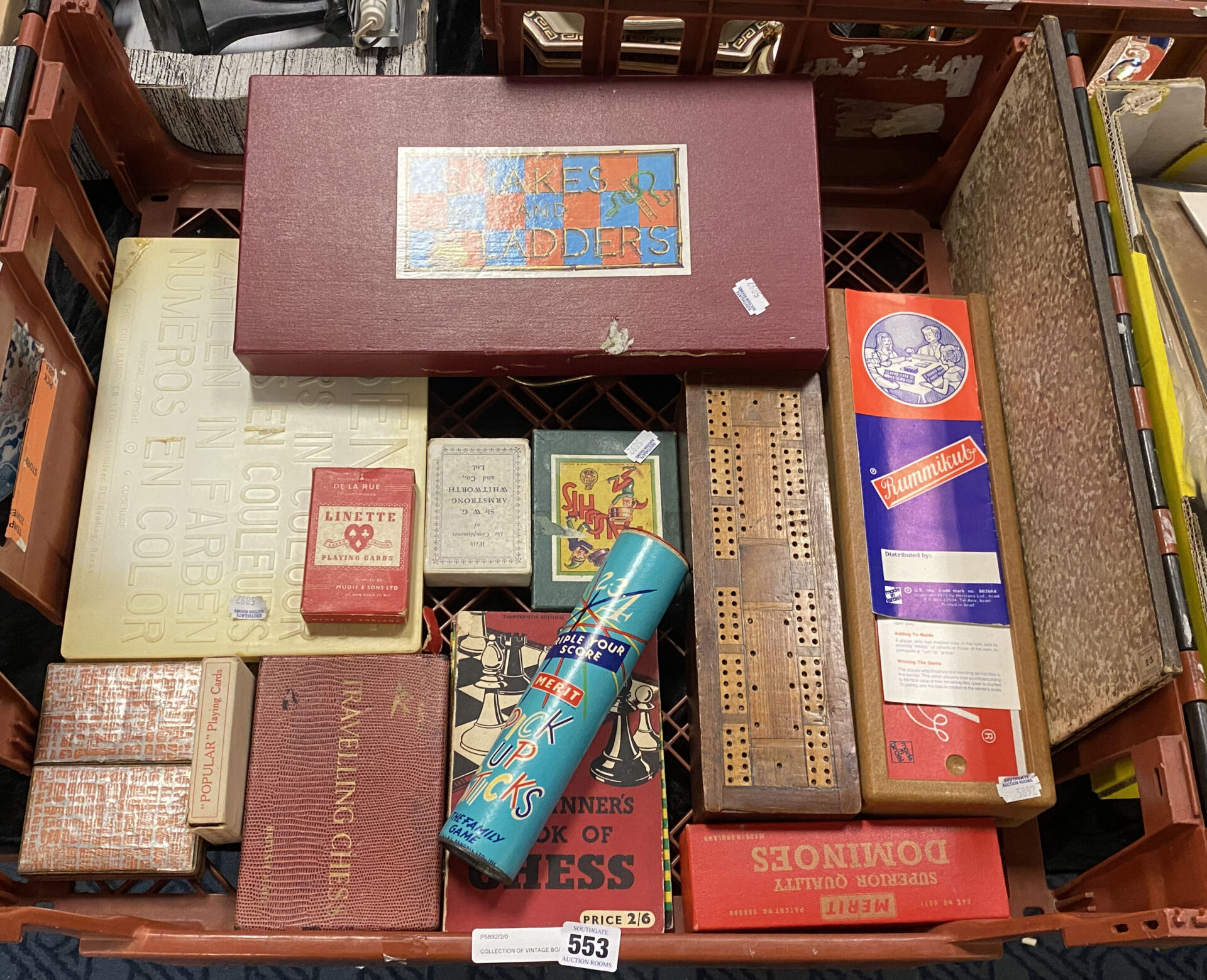 COLLECTION OF VINTAGE BOARD GAMES & OTHER GAMES - Southgate Auction Rooms