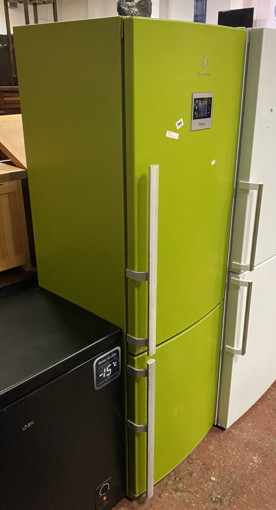 ELECTROLUX FRESH PLUS FRIDGE/FREEZER - Southgate Auction Rooms