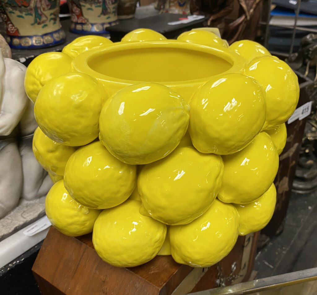 PORCELAIN LEMON VASE - Southgate Auction Rooms