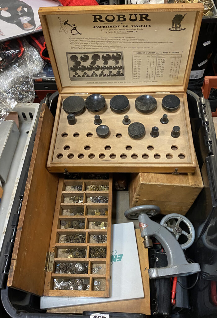 A BOX OF HOROLOGIST TOOLS - Southgate Auction Rooms