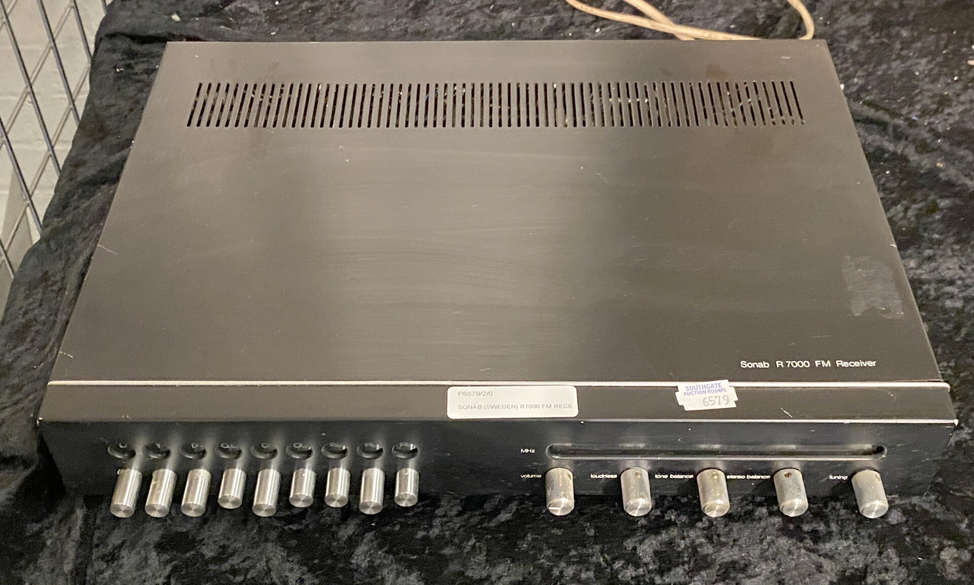 SONAB (SWEDEN) R7000 FM RECEIVER UNTESTED A/F - Southgate Auction Rooms