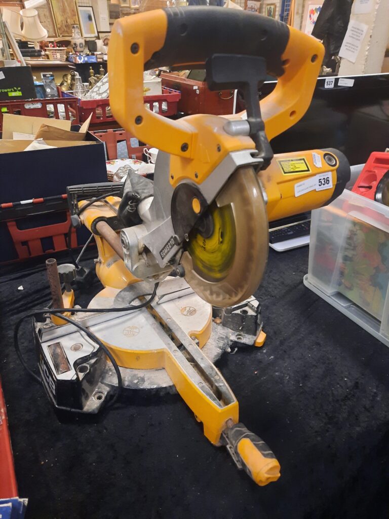 JCB CIRCULAR TABLE SAW - Southgate Auction Rooms