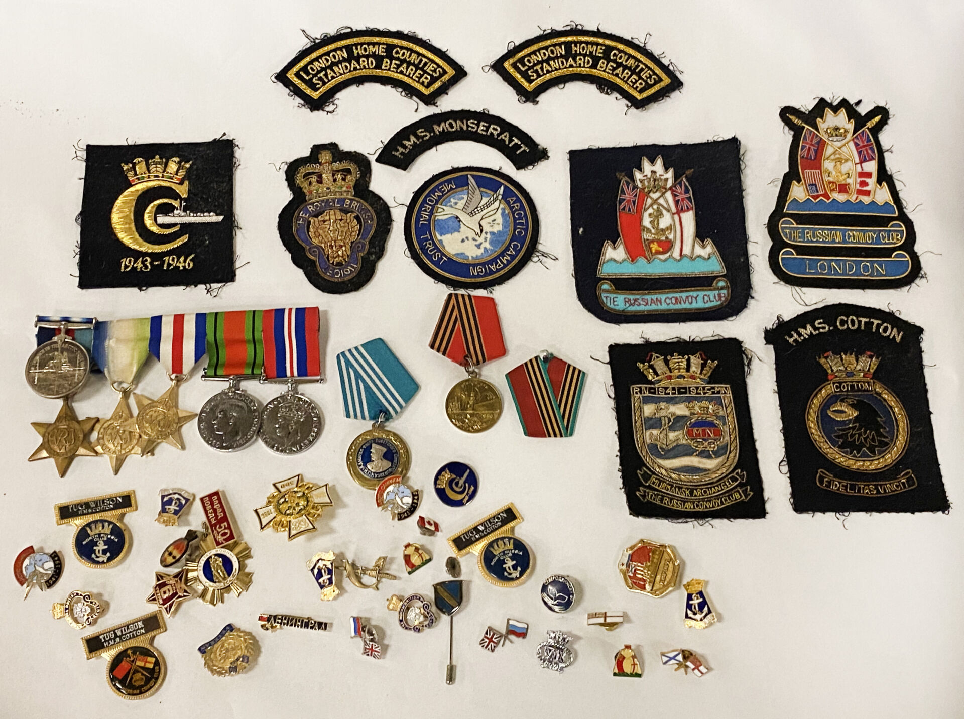 QTY OF MILITARY MEDALS & PATCHES & BADGES - Southgate Auction Rooms
