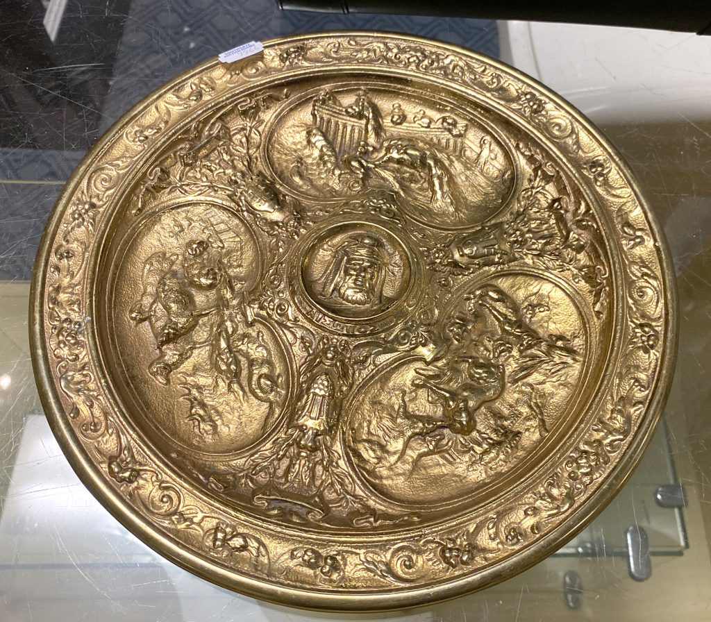 GILT BRONZE PLAQUE IN GREEK WRITING - Southgate Auction Rooms