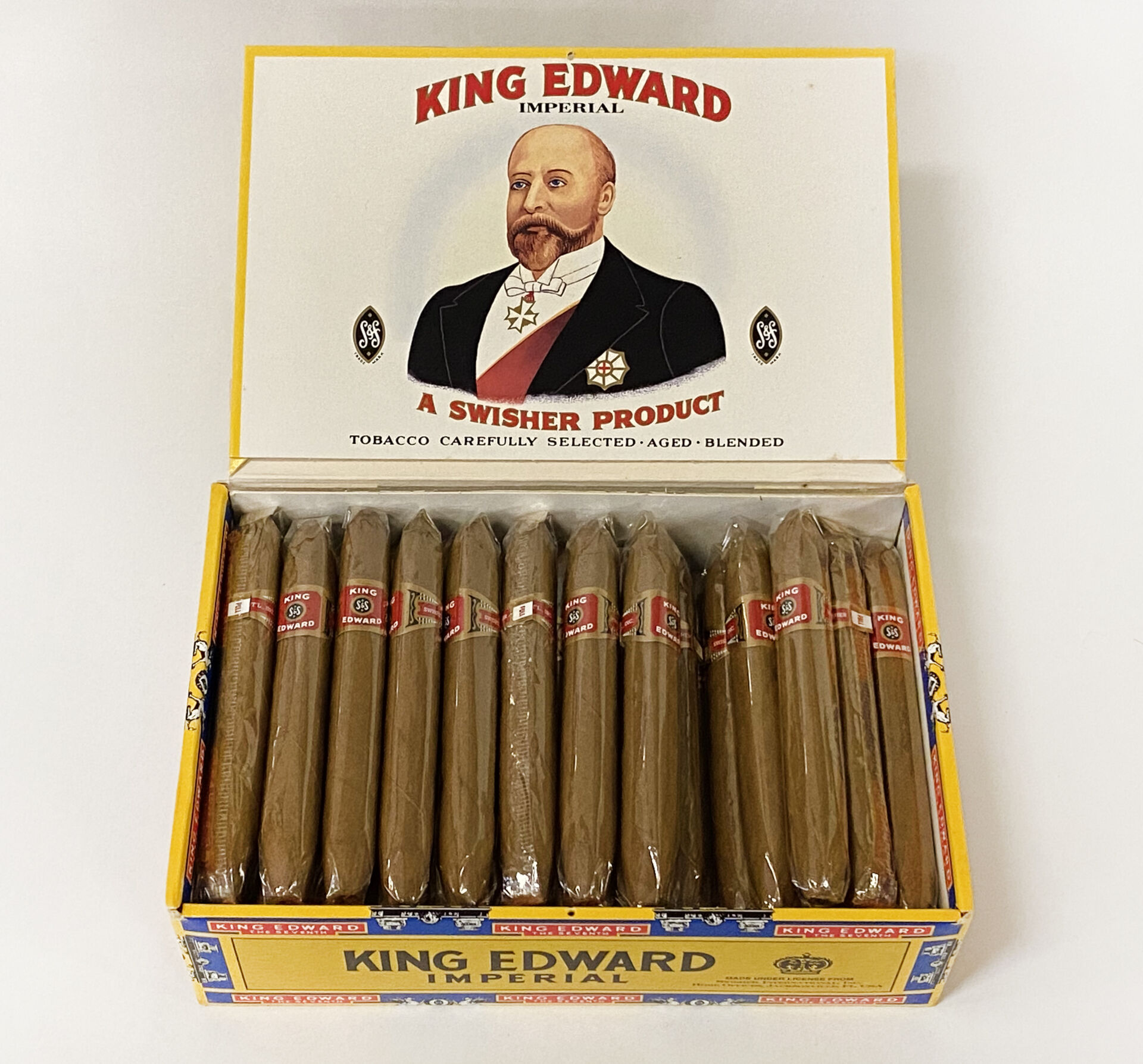 BOX OF KING EDWARD CIGARS - OPENED - Southgate Auction Rooms