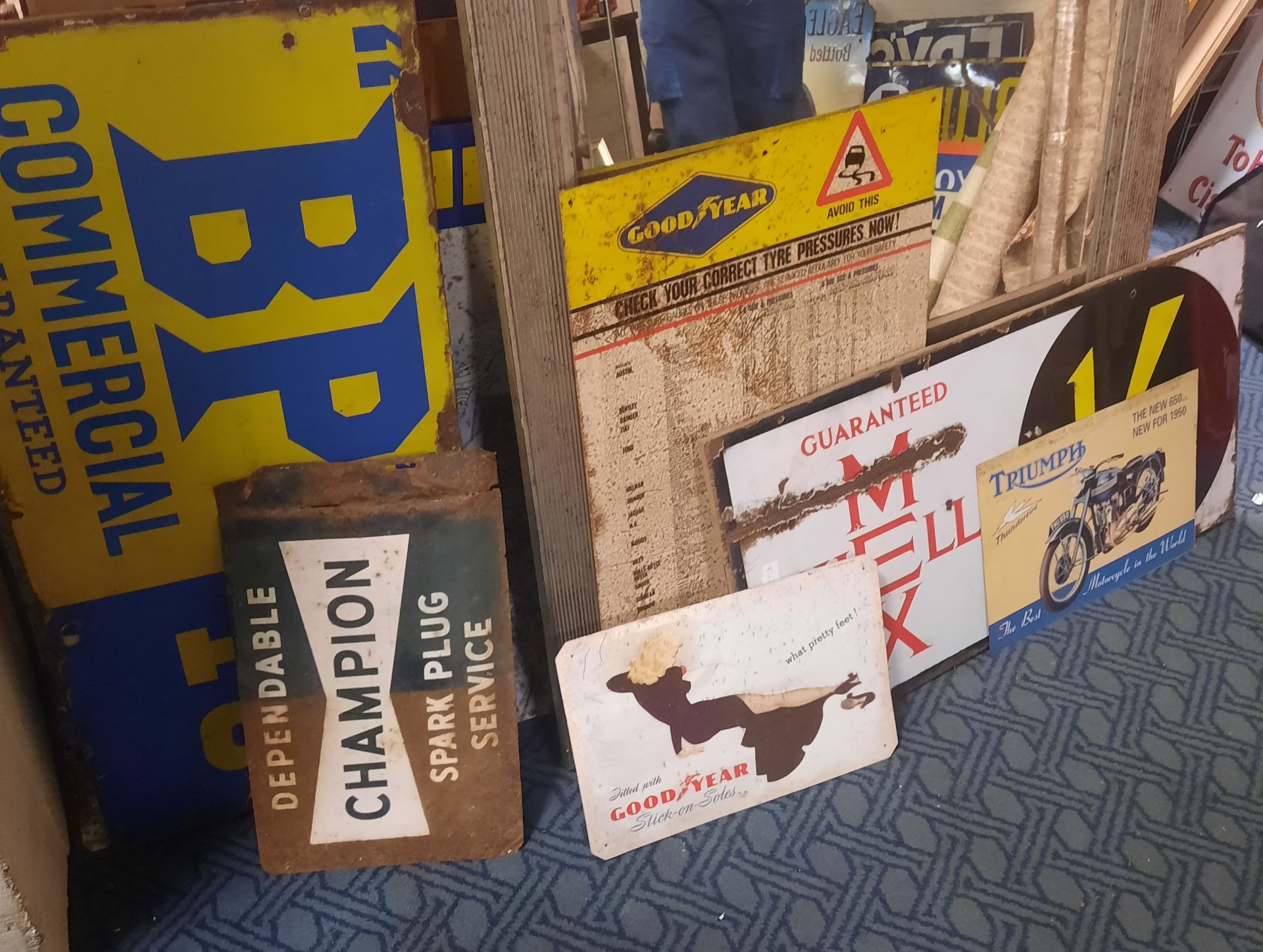 COLLECTION OF ORIGINAL MOTORING METAL SIGNS TO INCLUDE ''GOOD YEAR ...