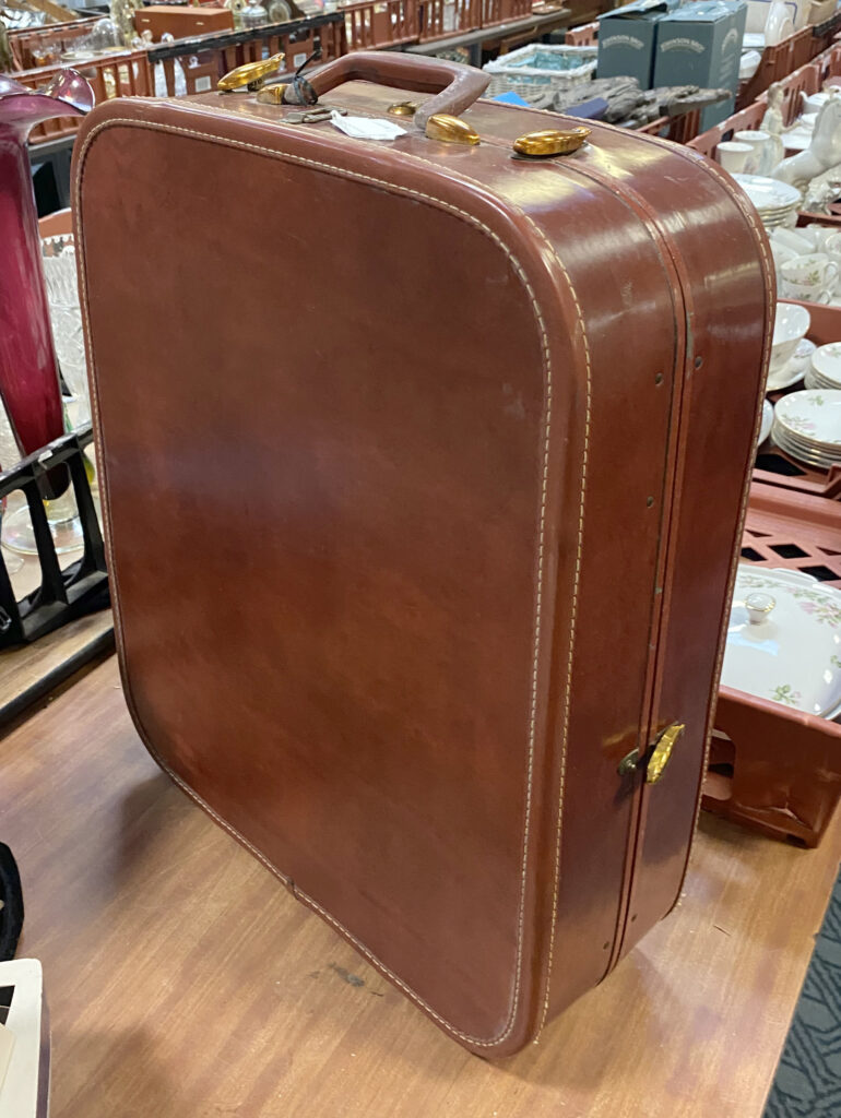 SAMSONITE LUGGAGE NO 4952 - Southgate Auction Rooms