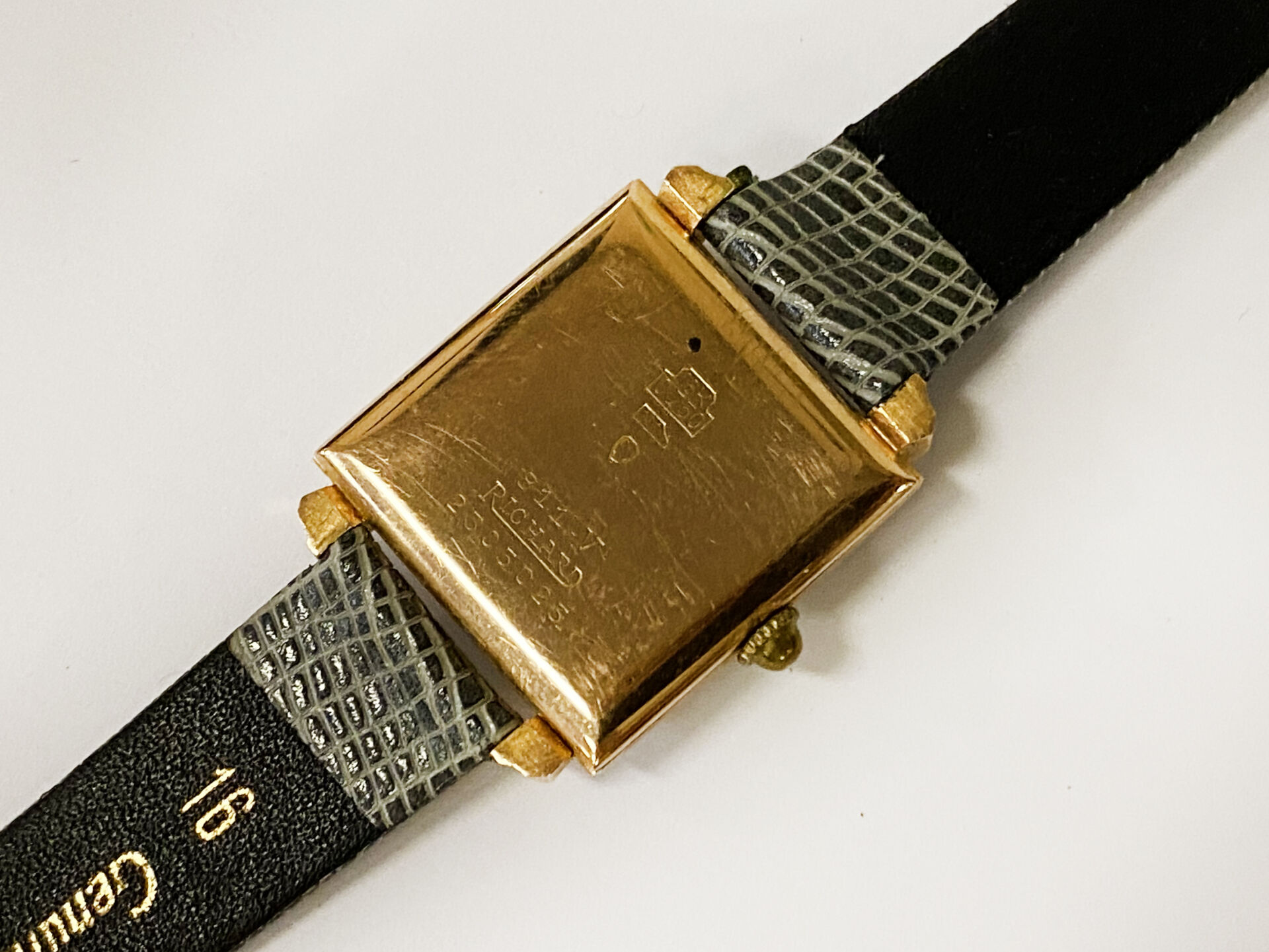 RICHARD SWISS GENTS WATCH IN 18 CT. GOLD CASE - Southgate Auction Rooms