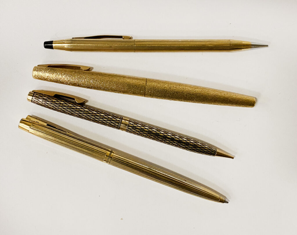 COLLECTION OF PARKER GOLD PLATED PENS ONE WITH 14K GOLD NIB - Southgate ...