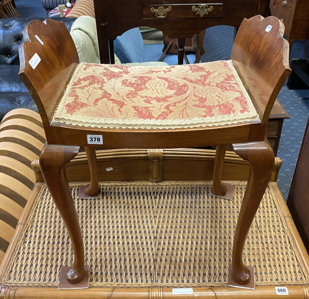 WALNUT DRESS TABLE STOOL - Southgate Auction Rooms
