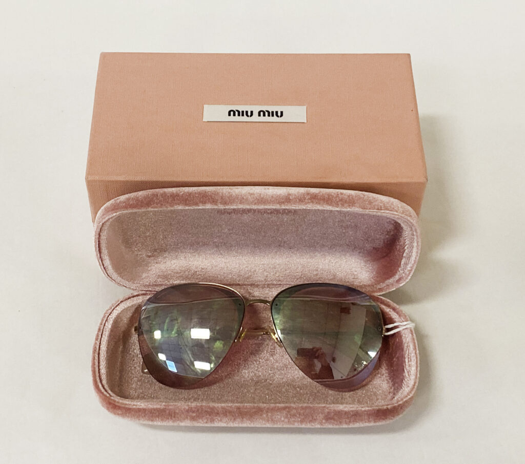 PAIR OF NILU NILU LADIES SUNGLASSES IN CASE - Southgate Auction Rooms