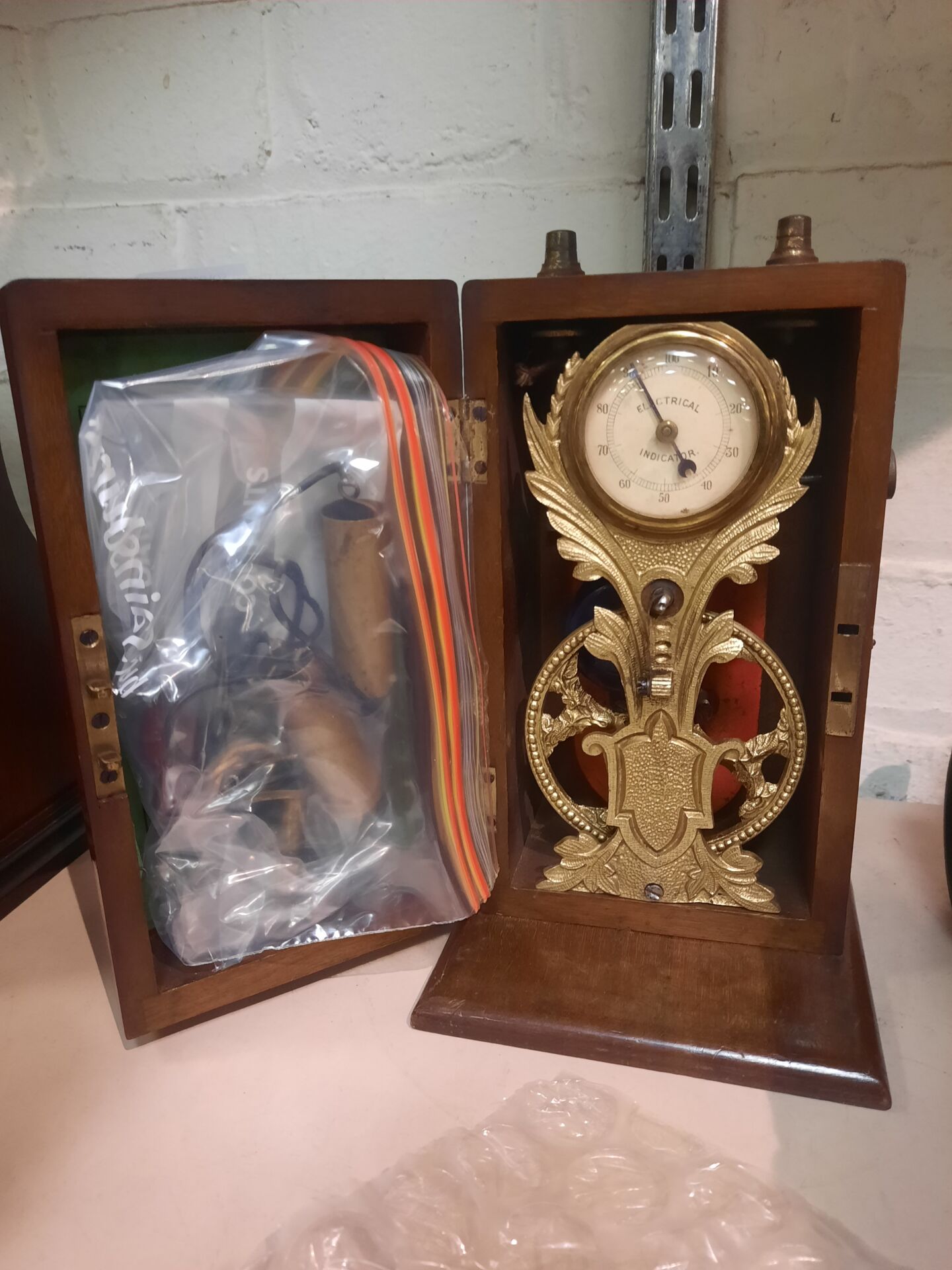 VICTORIAN MEDIEVAL ELECTRICAL INSTRUMENT - Southgate Auction Rooms