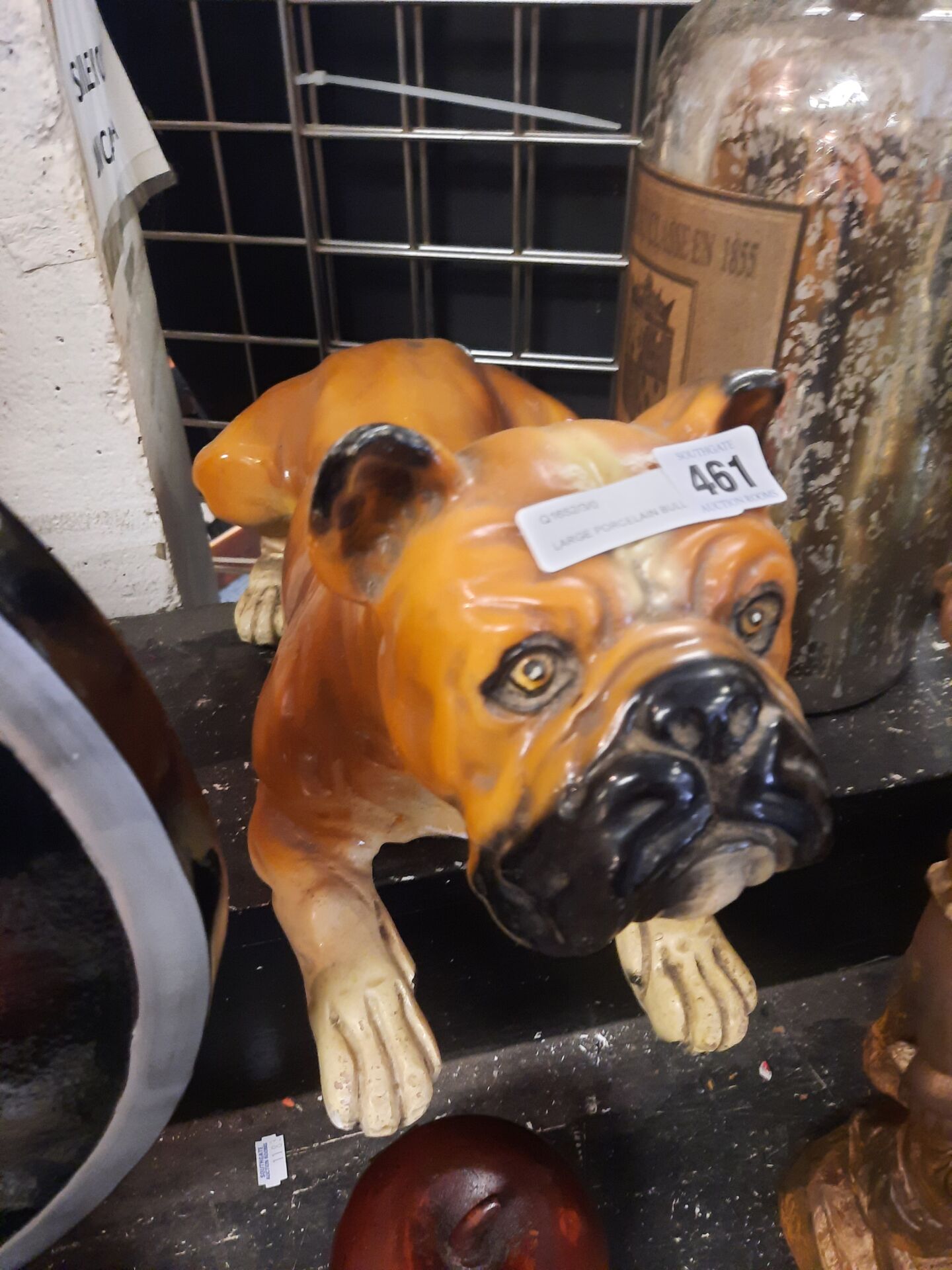 LARGE PORCELAIN BULL DOG - Southgate Auction Rooms