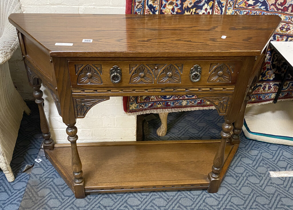 OLD CHARM STYLE HALL TABLE - Southgate Auction Rooms
