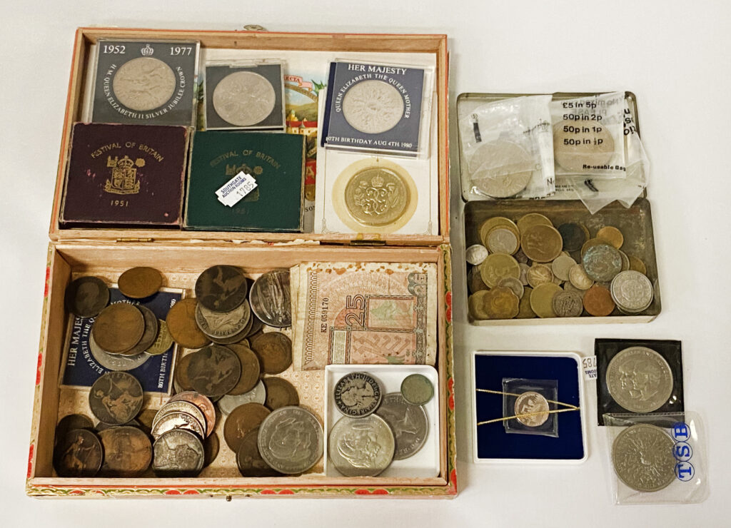 COLLECTION OF COINS & BANKNOTES - Southgate Auction Rooms