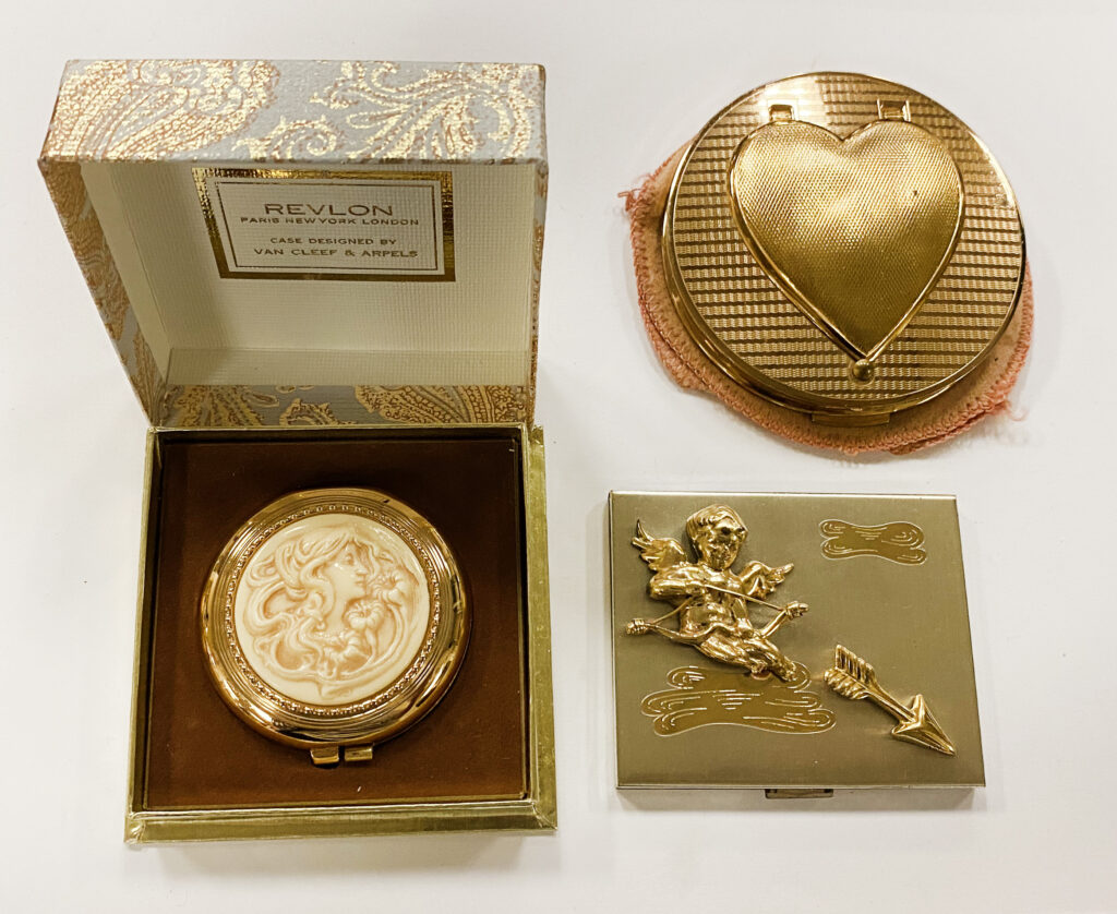 3 VINTAGE COMPACTS - Southgate Auction Rooms