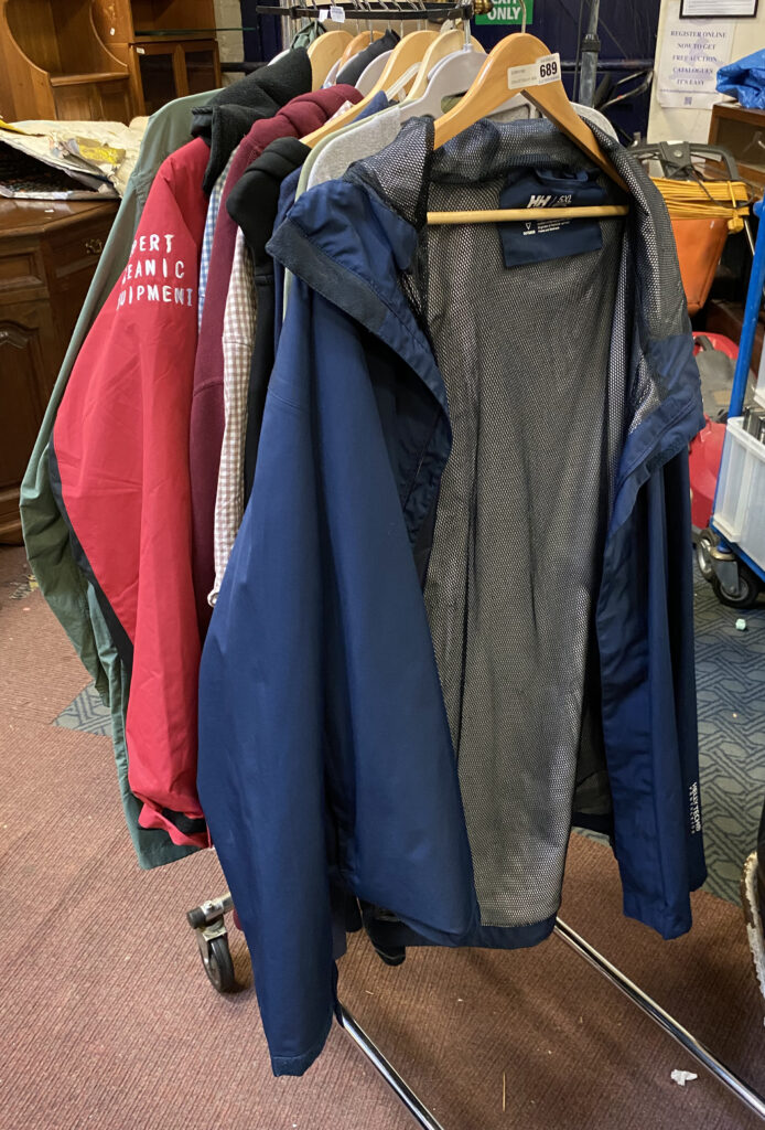 COLLECTION OF GENTS CLOTHING INC LYLE & SCOTT - Southgate Auction Rooms