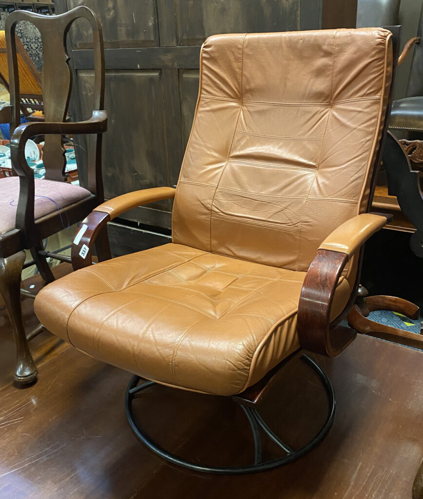 TAN LEATHER ROSEWOOD SWIVEL CHAIR - Southgate Auction Rooms