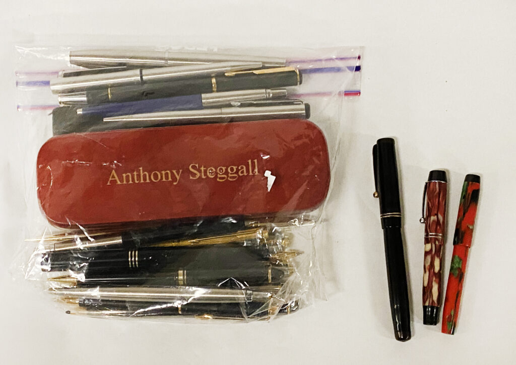 COLLECTION OF PENS - Southgate Auction Rooms
