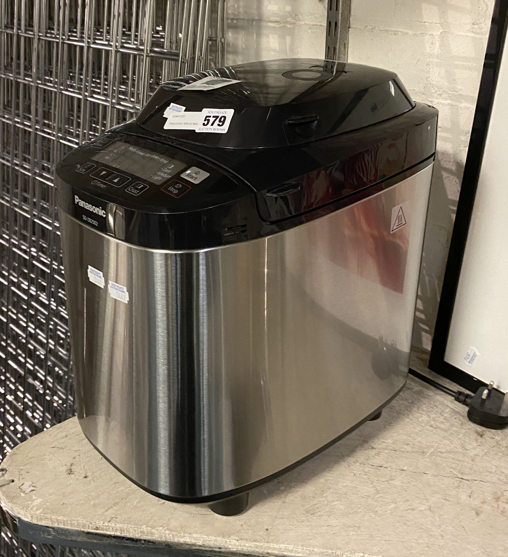 PANASONIC BREAD MAKER WITH PAPERWORK - Southgate Auction Rooms