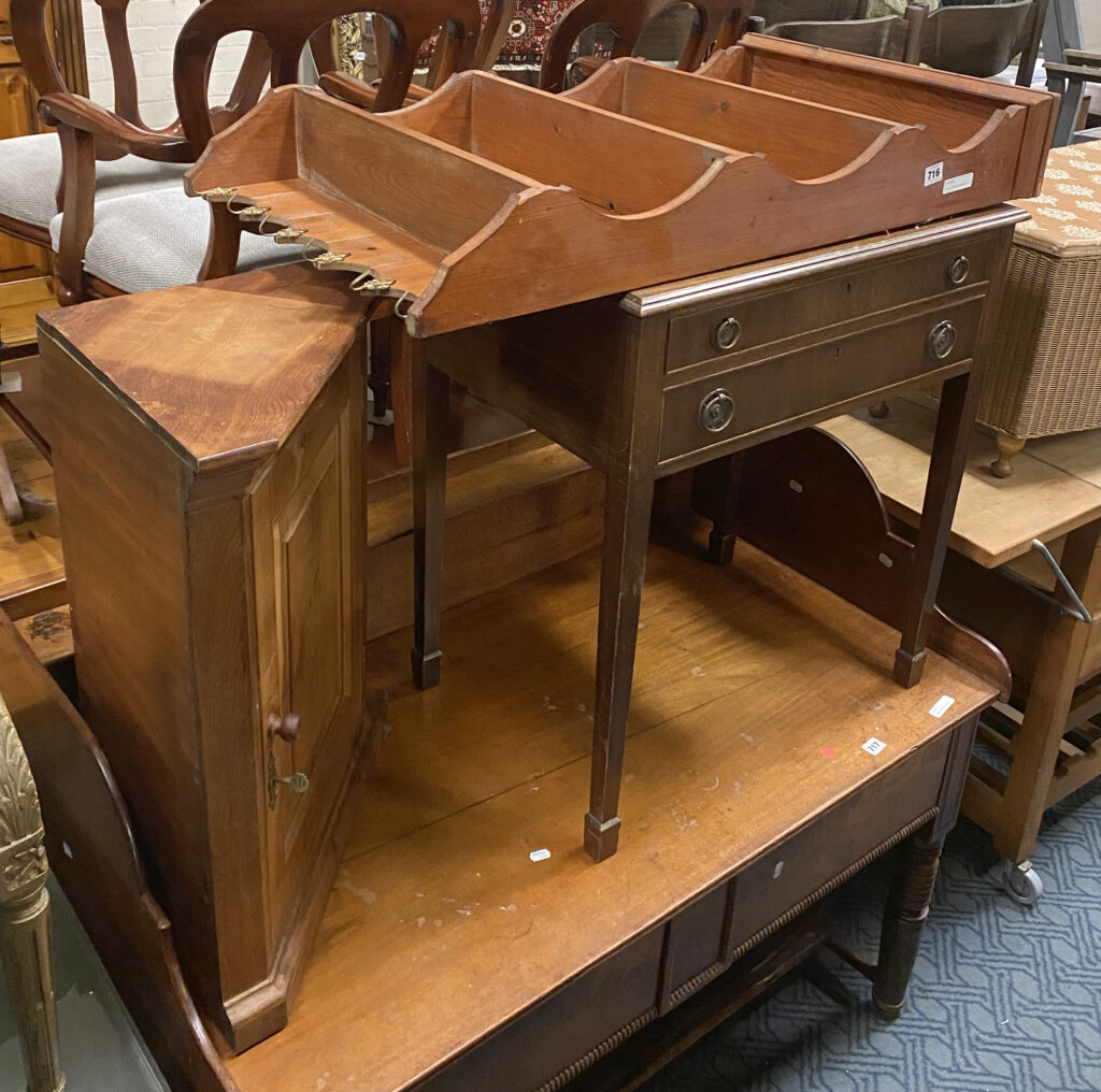 COLLECTION OF FURNITURE - Southgate Auction Rooms