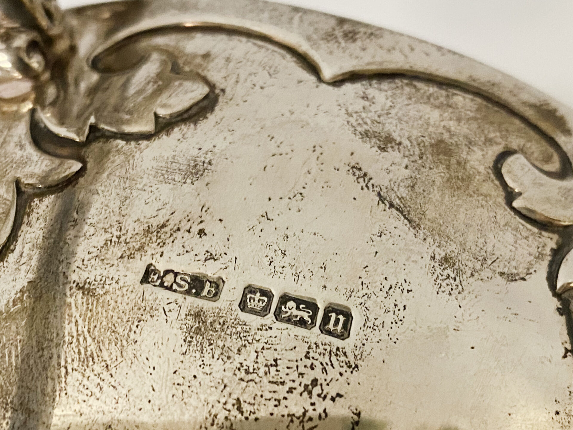 HM SILVER DOUBLE HANDLED - APPROX 462 GRAMS - Southgate Auction Rooms