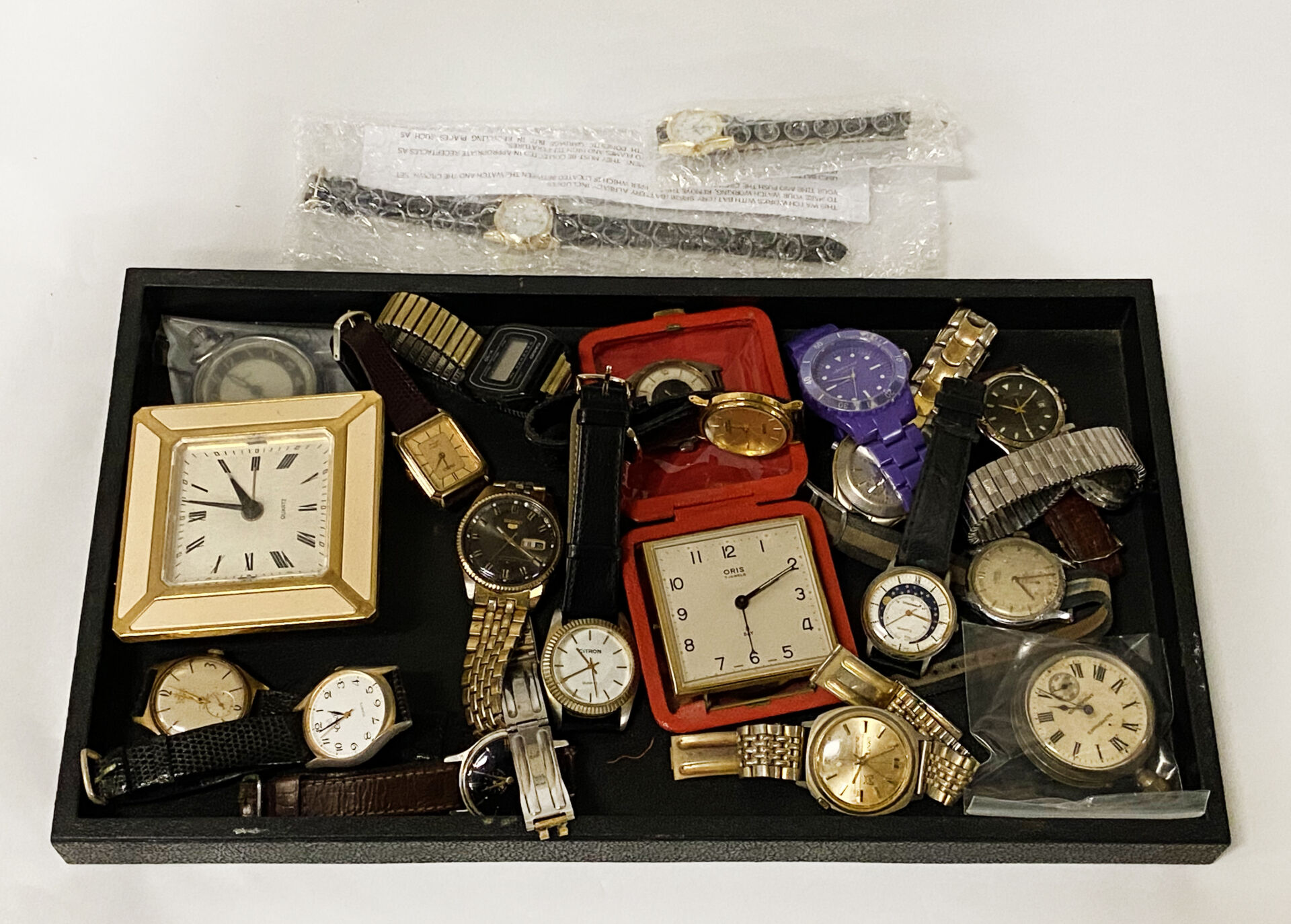 LARGE COLLECTION OF WATCHES - Southgate Auction Rooms