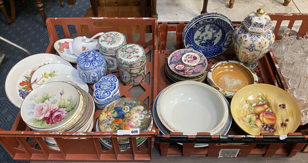 TRAY OF CHINA, PLATES ETC - Southgate Auction Rooms