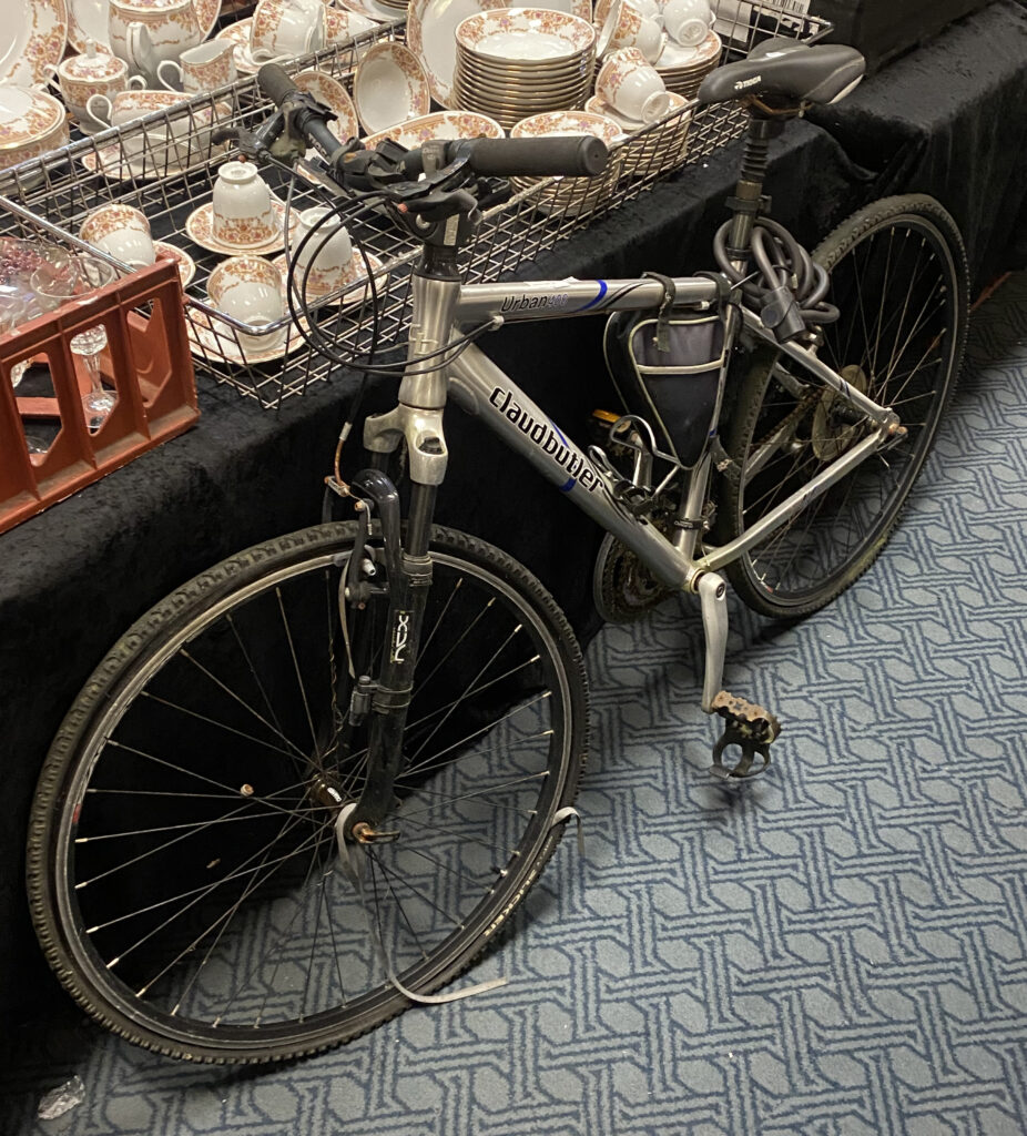 CLAUD BUTLER URBAN 400 ATB GENTS BIKE - Southgate Auction Rooms