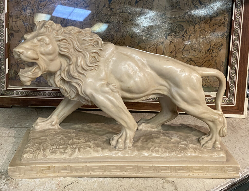 HEAVY LION FIGURE - 22.5CMS (H0 APPROX - Southgate Auction Rooms