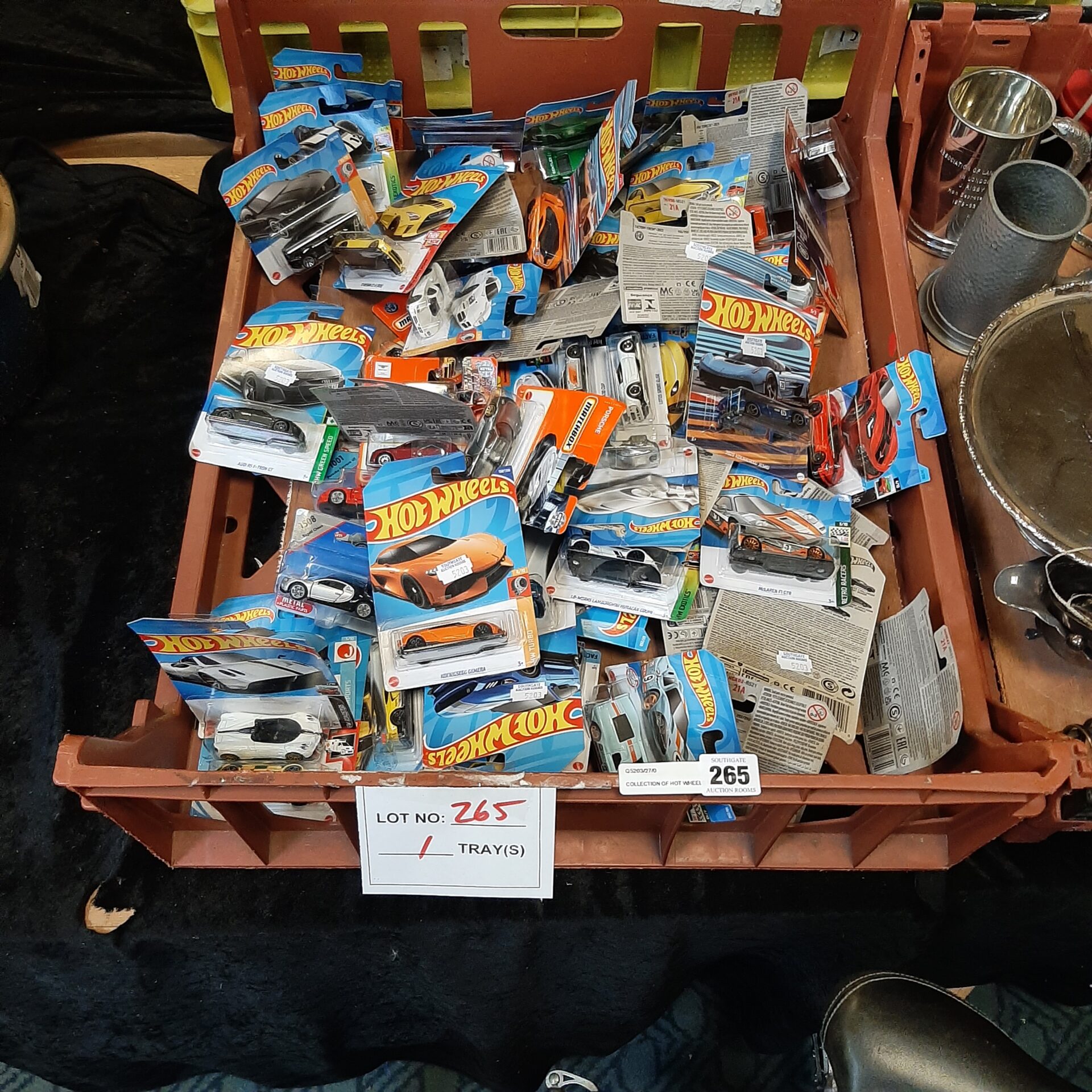COLLECTION OF HOT WHEELS IN BOXES - Southgate Auction Rooms