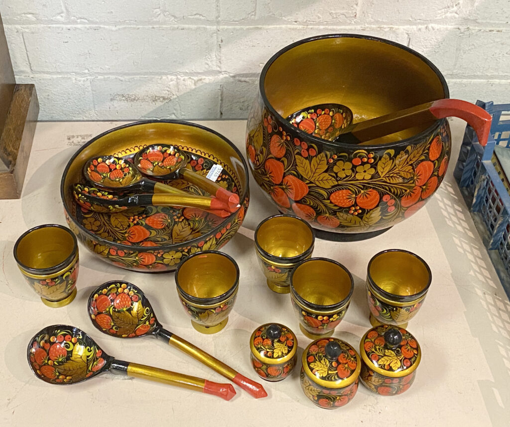SET OF RUSSIAN ENAMEL WOOD ITEMS - Southgate Auction Rooms