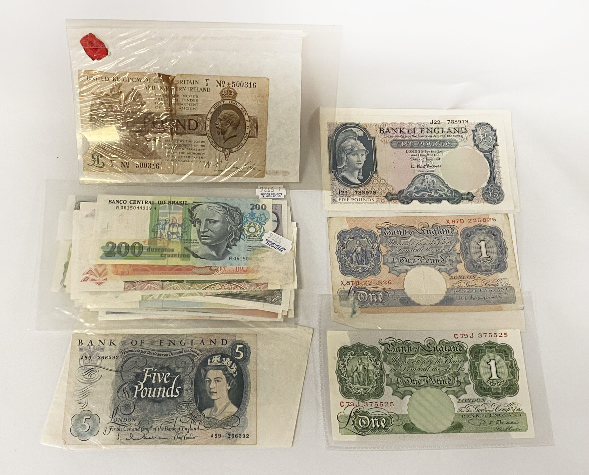 COLLECTION OF MIXED WORLD BANKNOTES WITH SMALL EARLY ENGLISH BANKNOTES ...