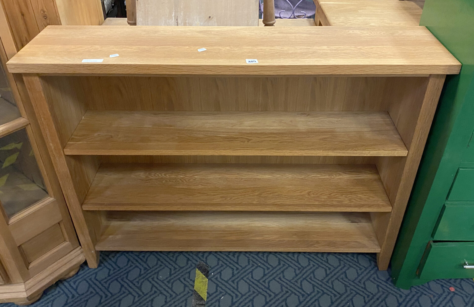 MODERN OAK BOOKCASE - Southgate Auction Rooms